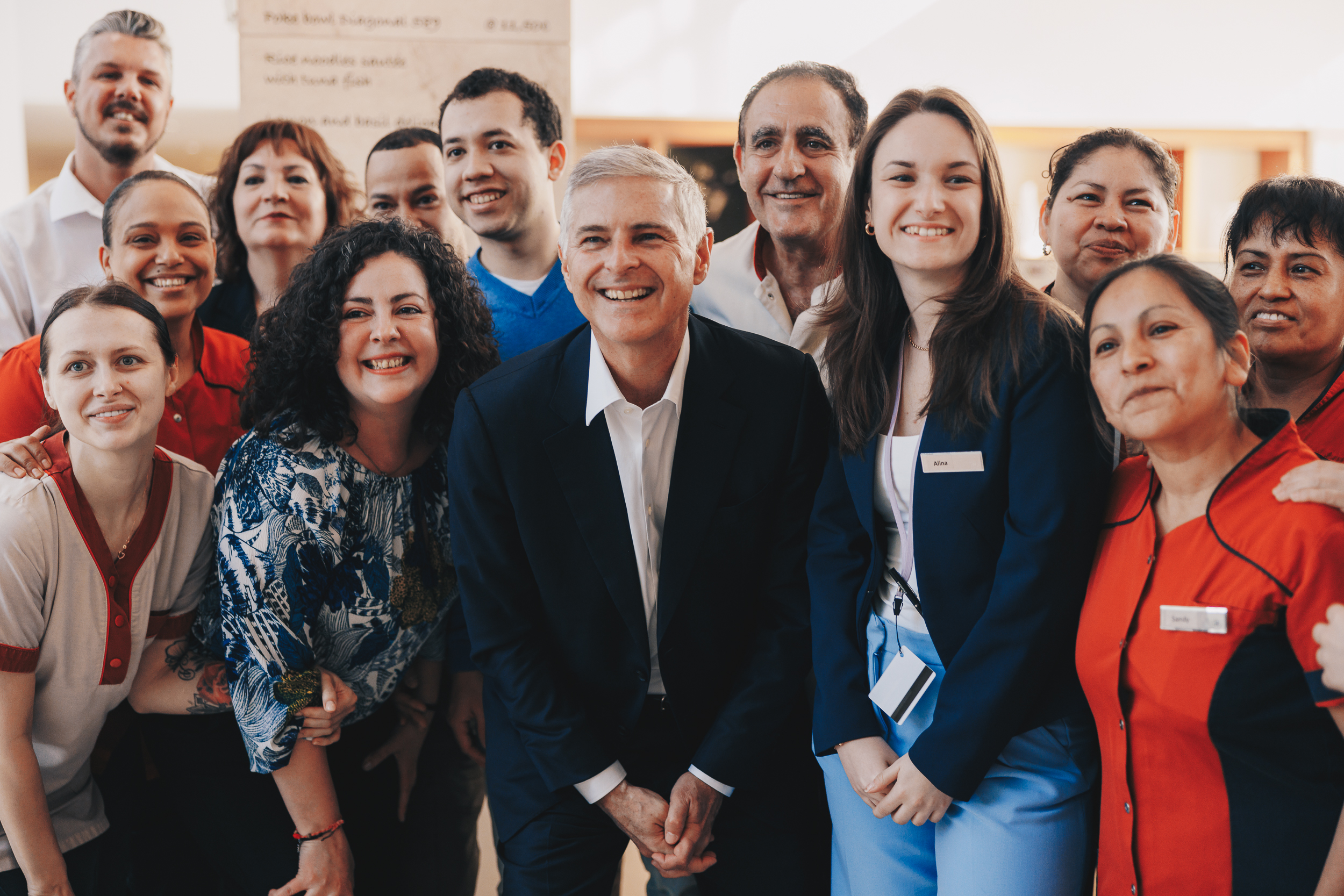 [Overview] Chris Nassetta with Hilton Team Members